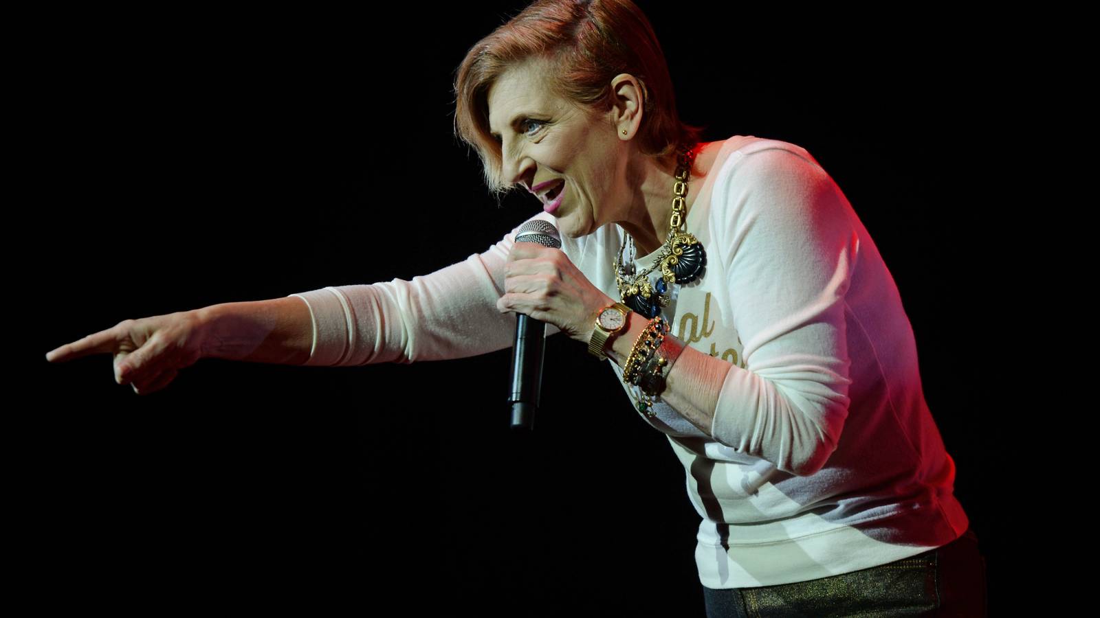 Comedian Lisa Lampanelli Completely Lost It After She Was Offered Money ...
