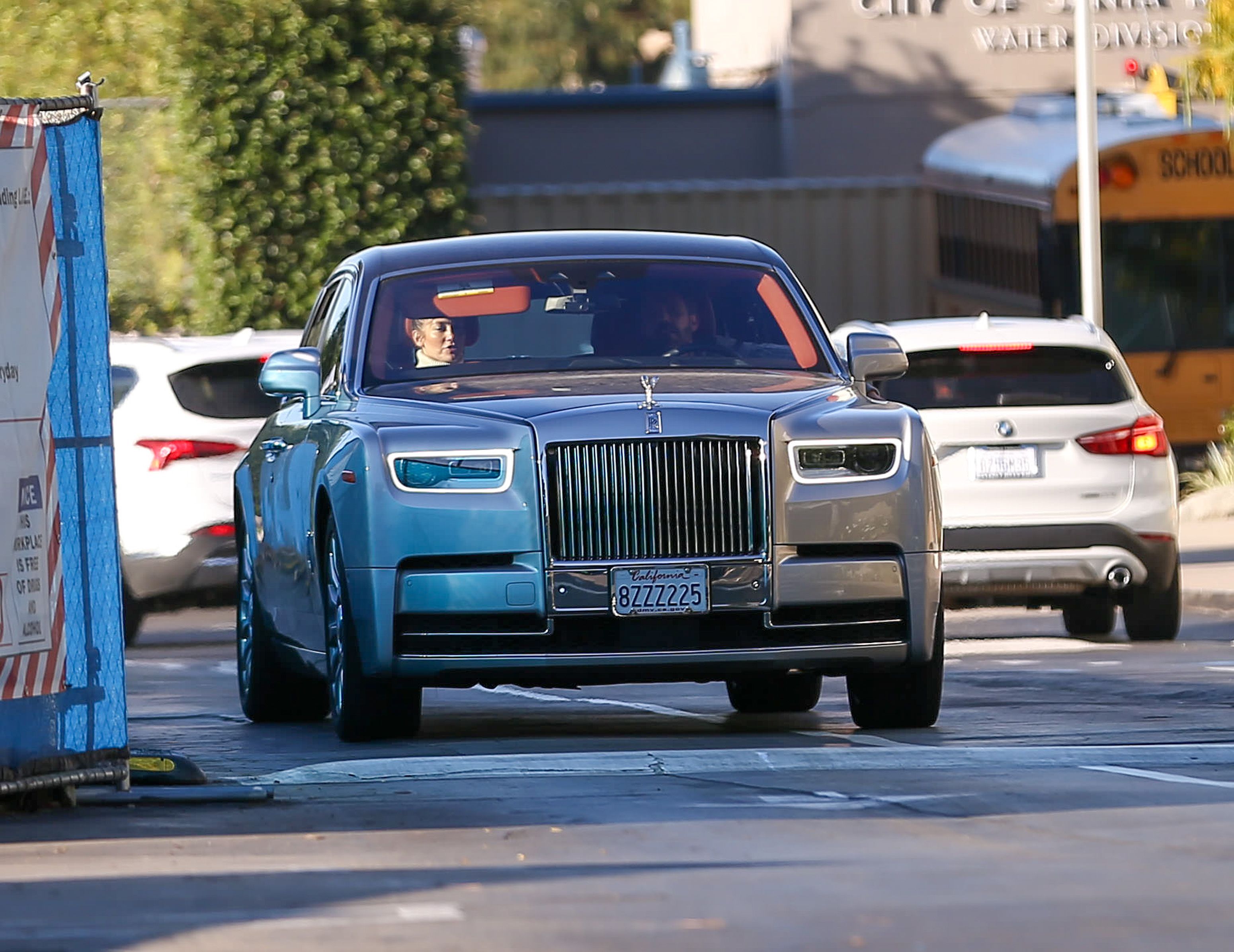 Jennifer Lopez And Ben Affleck Pack On PDA After Reports He's Fed Up Of Being Her Chauffeur