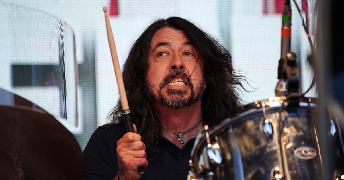 The Disastrous Performance That Caused Fans To Boo And Turn On Dave Grohl