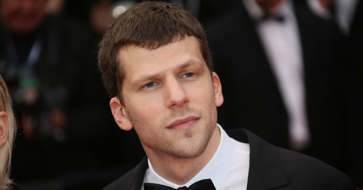 This Jesse Eisenberg Interview Went Completely Awry After He Confronted ...