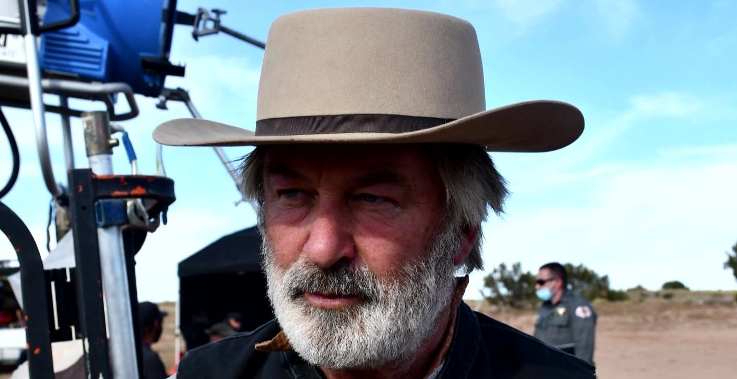 Alec Baldwin Made Inappropriate Comments With Howard Stern 18 Years Before His Fatal 'Rust ...