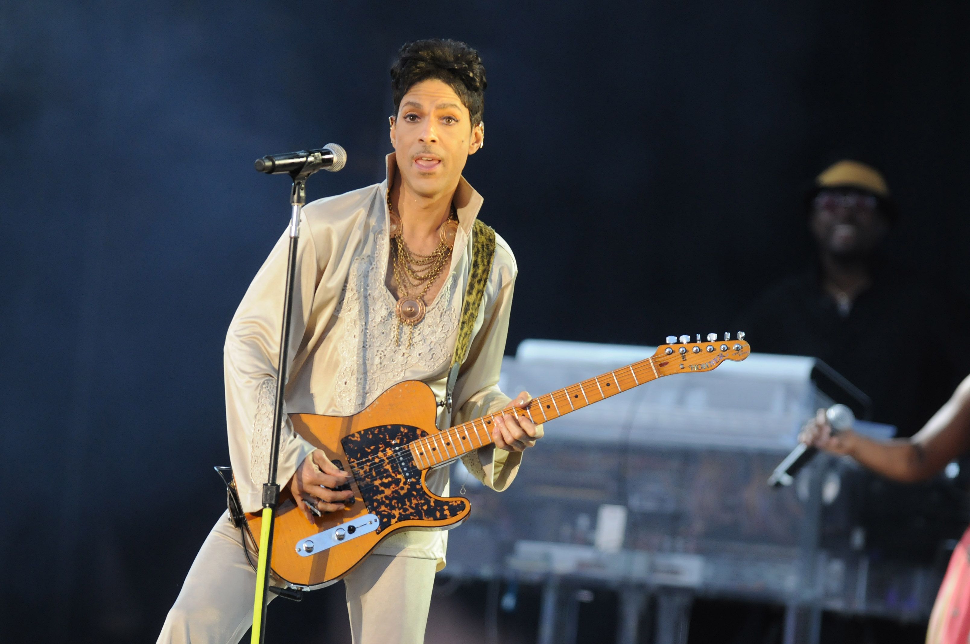 Prince Was Paid A Staggering $100K For A Classic Hip-Hop Song He Didn’t Even Write