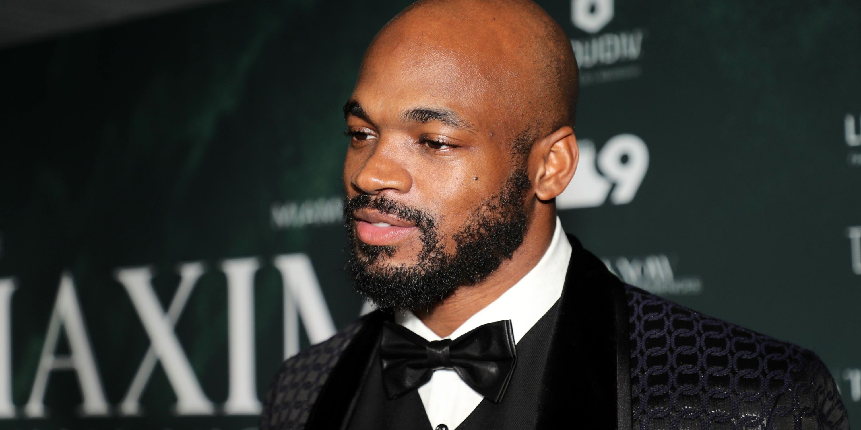 Long-Time NFL Back Adrian Peterson Says He's Not Selling Awards