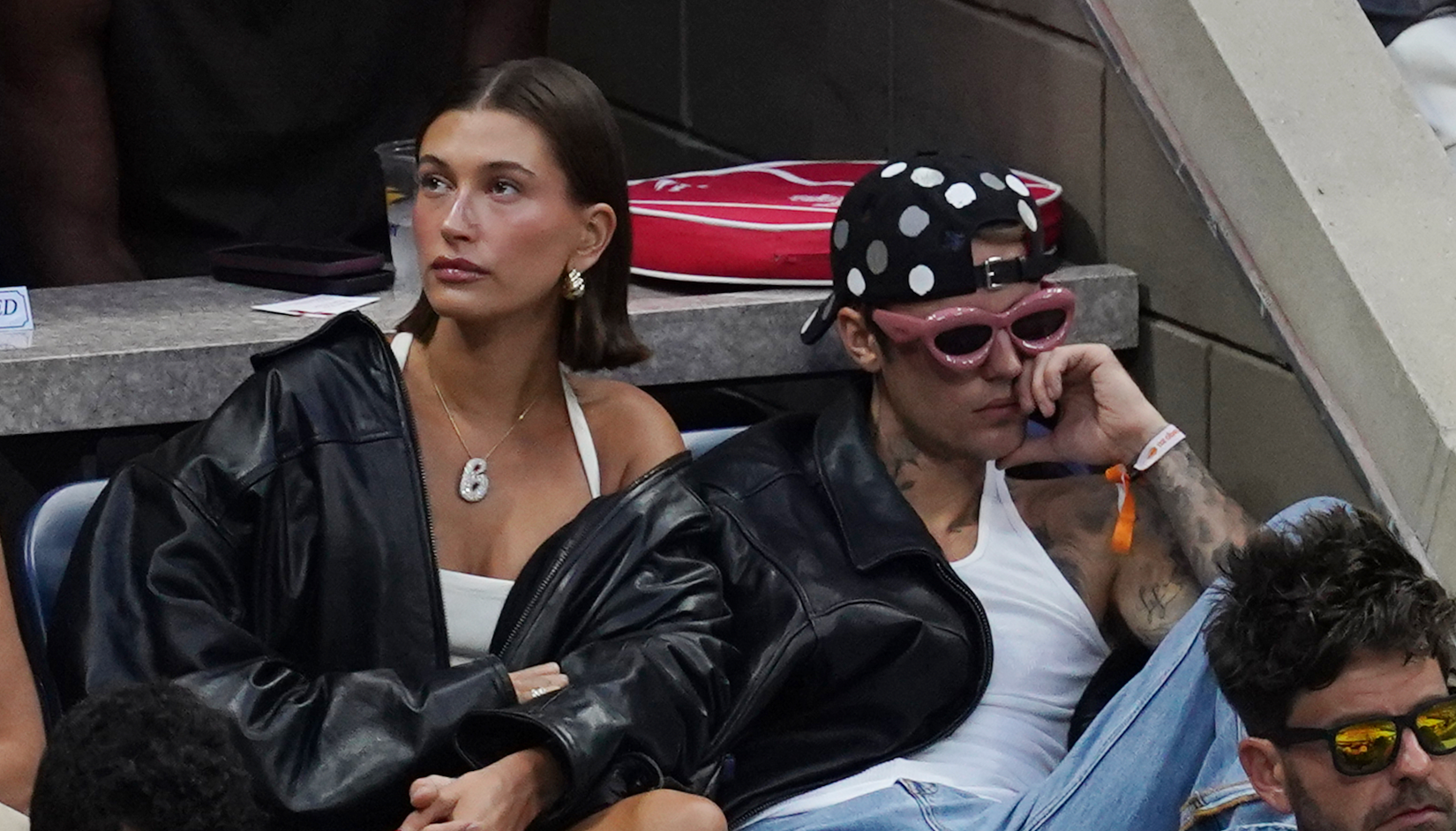 Amid Breakup Rumors, Hailey Bieber Shares Meme About Being "Mad" At ...