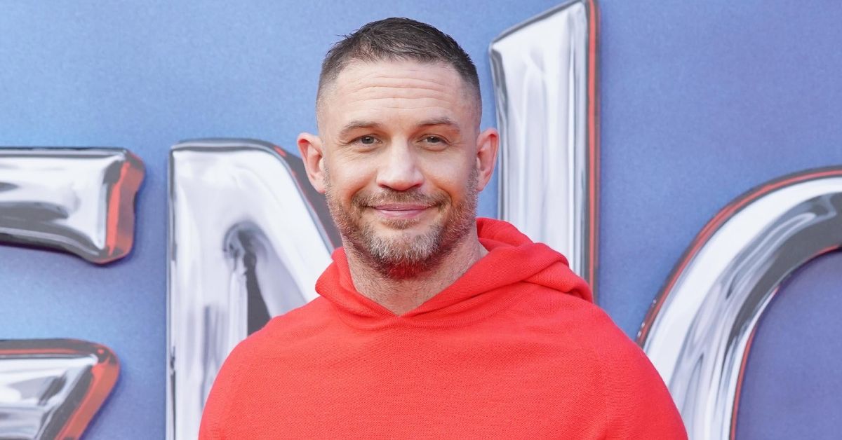 New Claims Tom Hardy Doesn't Want Anyone To Look At Him When He's ...