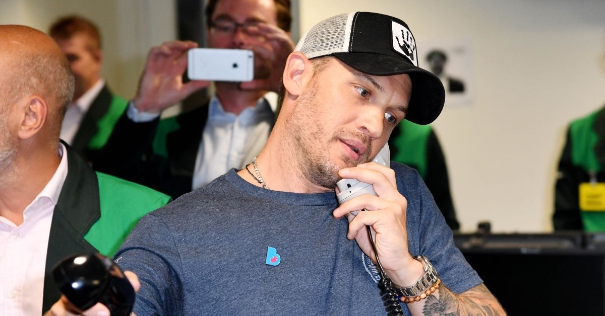 New Claims Tom Hardy Doesn't Want Anyone To Look At Him When He's ...