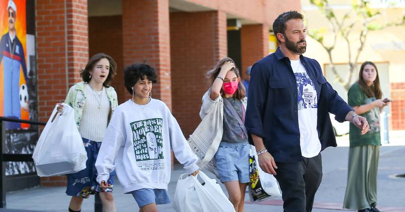 Ben Affleck Spotted Leaving Shared Home With Jennifer Lopez Amid ...