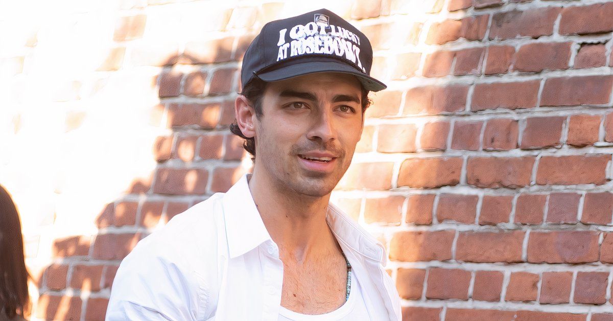 Joe Jonas Spotted With Mystery Woman In Romantic Getaway To Greece ...
