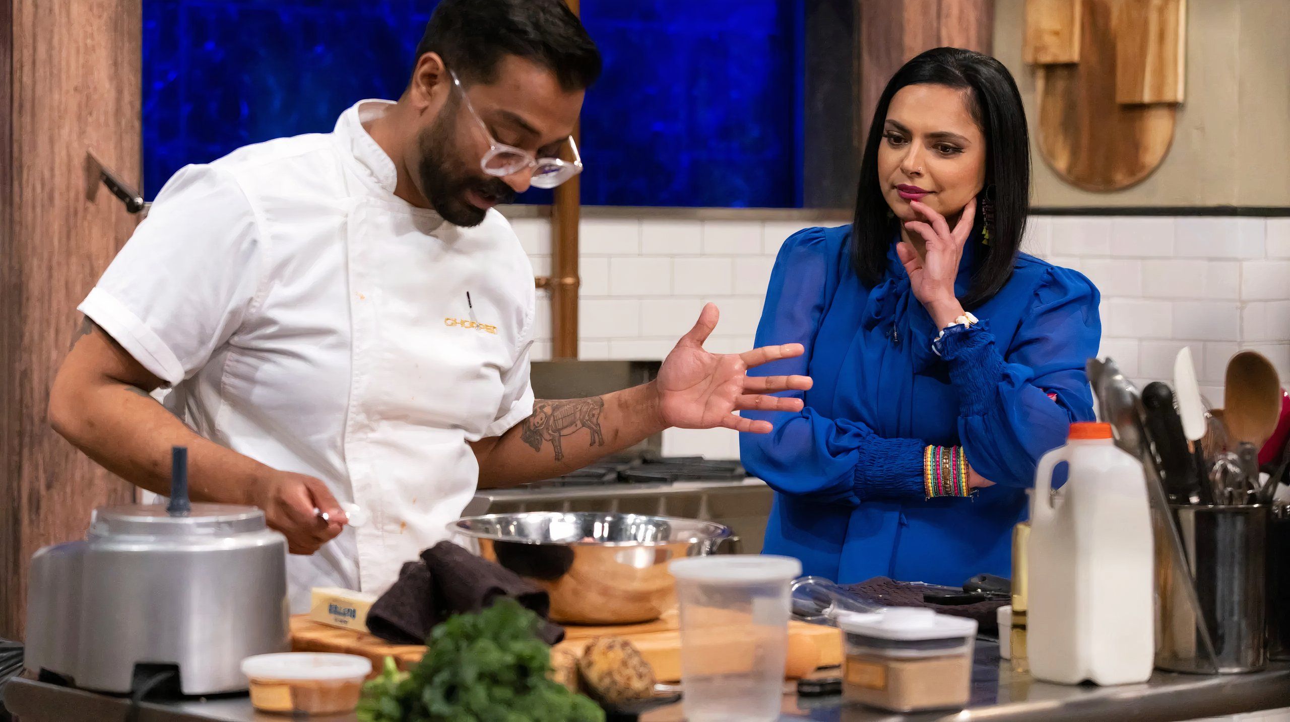Chopped's Grueling 14-Hour Filming Process Leaves Chefs Exhausted And ...