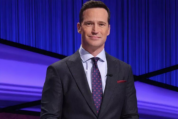Why Alex Trebek's Replacement Jeopardy! Host Was Fired After One Day