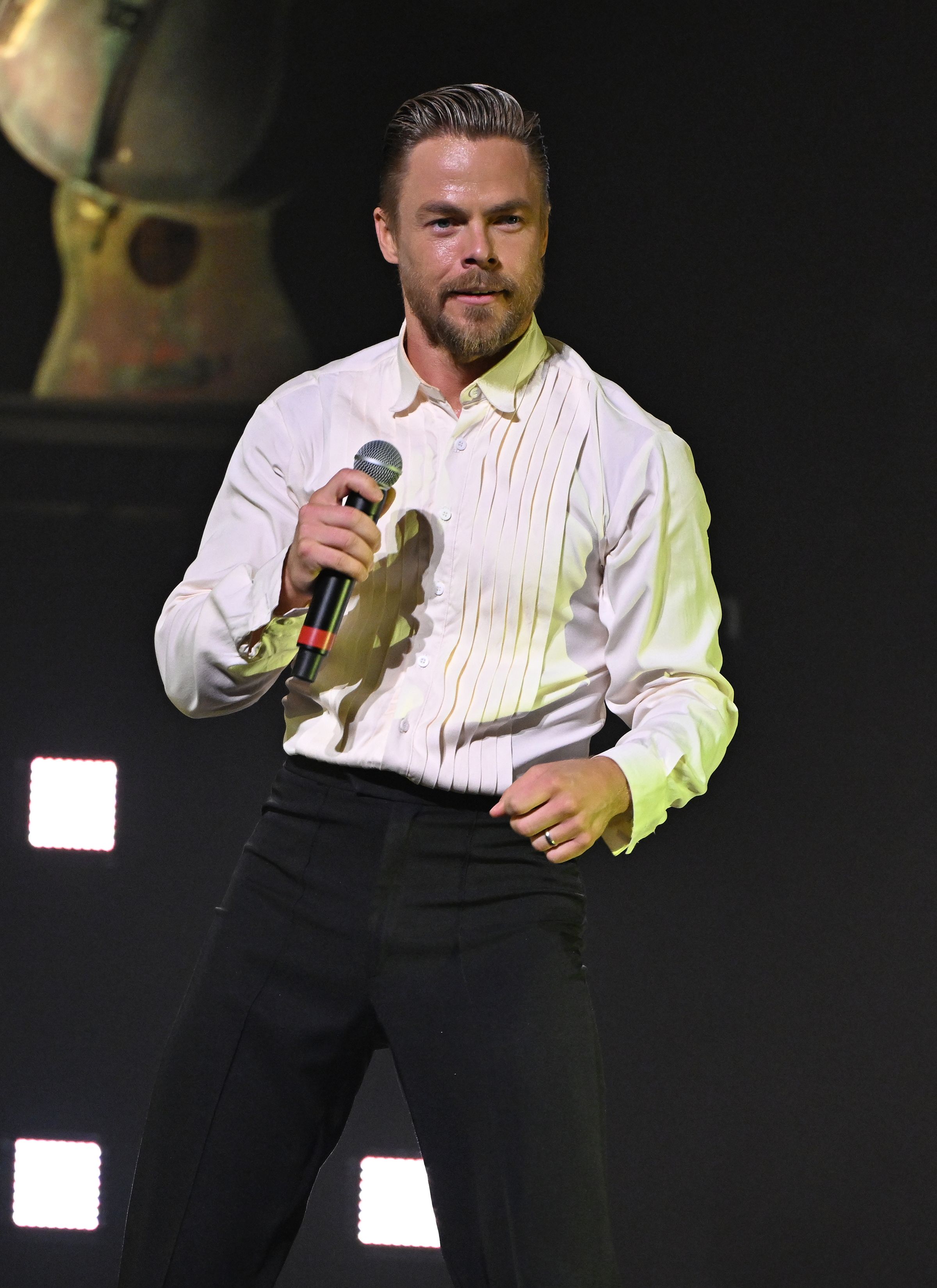 Derek Hough | TheThings