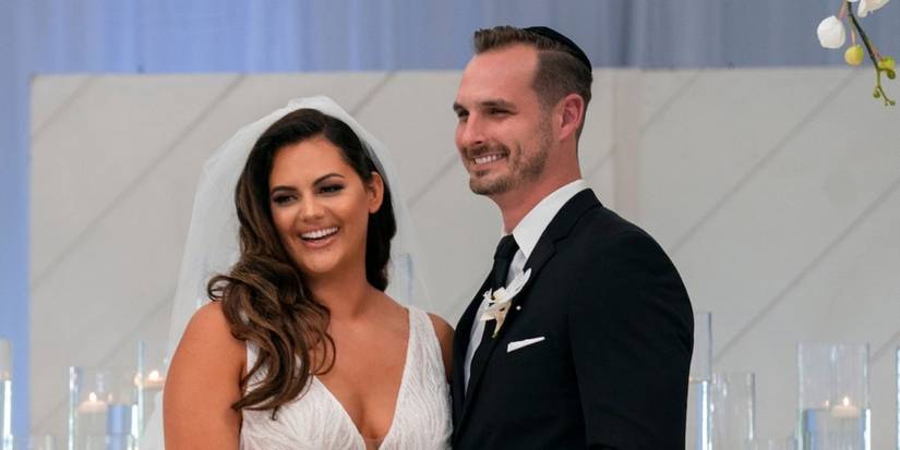 Love Is Blind's Alexa Spends First Christmas Without Brennon