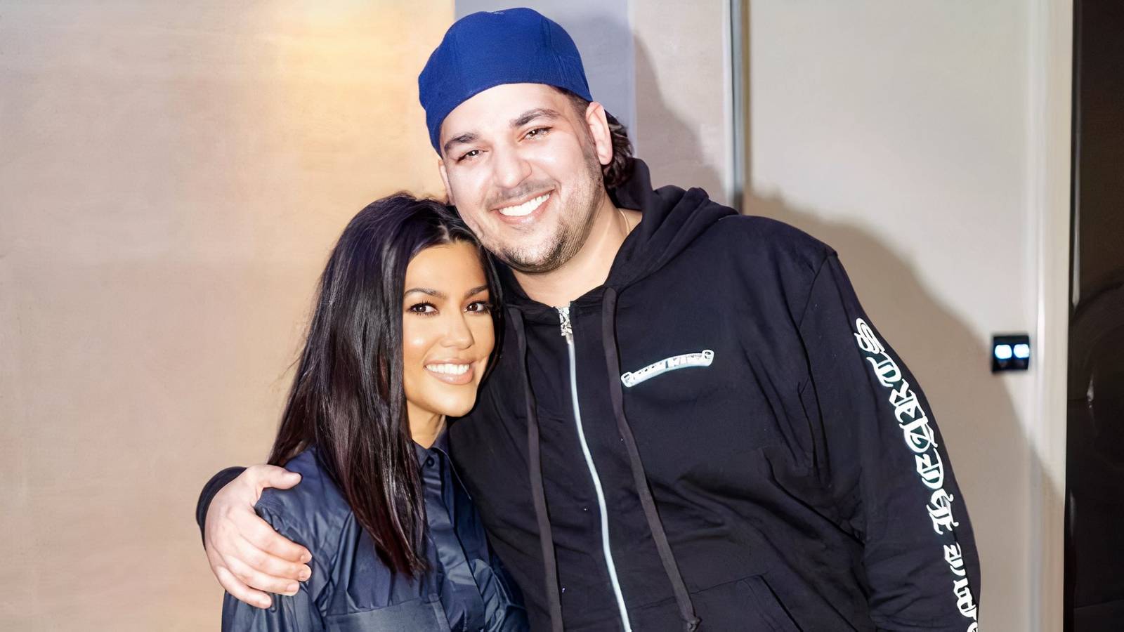 Rob Finally Returns To The Kardashians After Eight Years