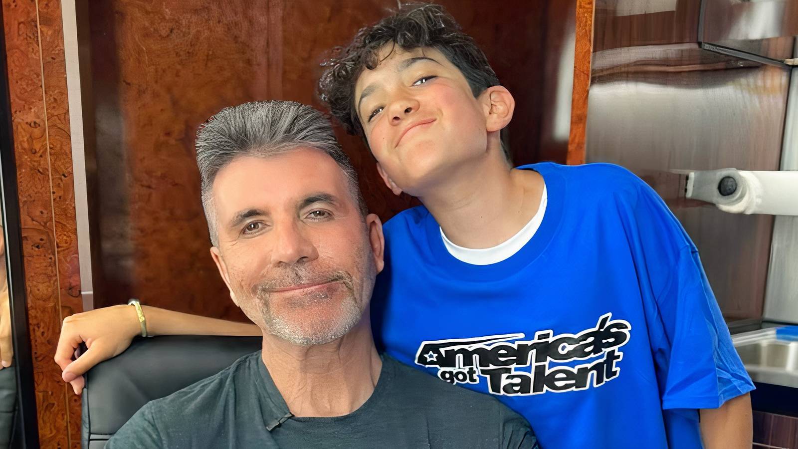 Simon Cowell Admits He's 'Sorry' For American Idol Behavior