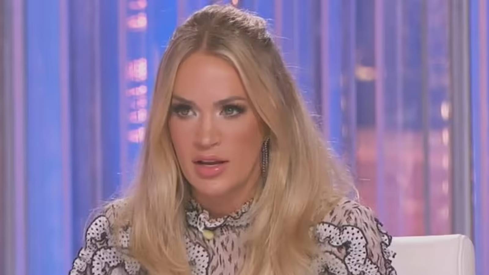 American Idol Judge Carrie Underwood Reveals She Was "Booed A LOT ...